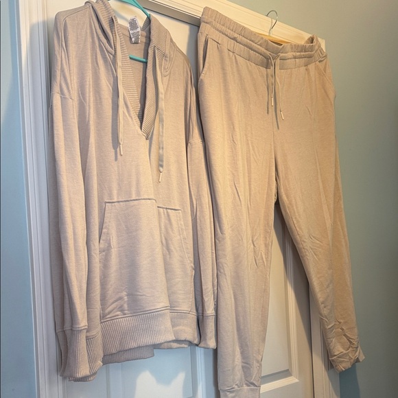 RBX | Pants & Jumpsuits | Womens Rbx Light Gray Hoodie And Jogger Set ...